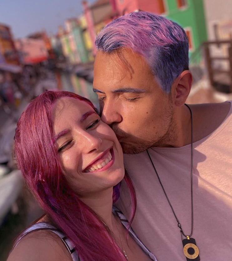 Lyna pelo rosa y Dani pelo azul - ibisPaint