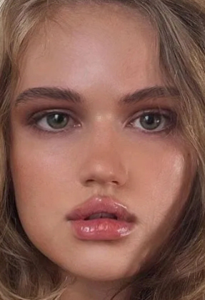 Julia gisella with perfect face surgery - ibisPaint